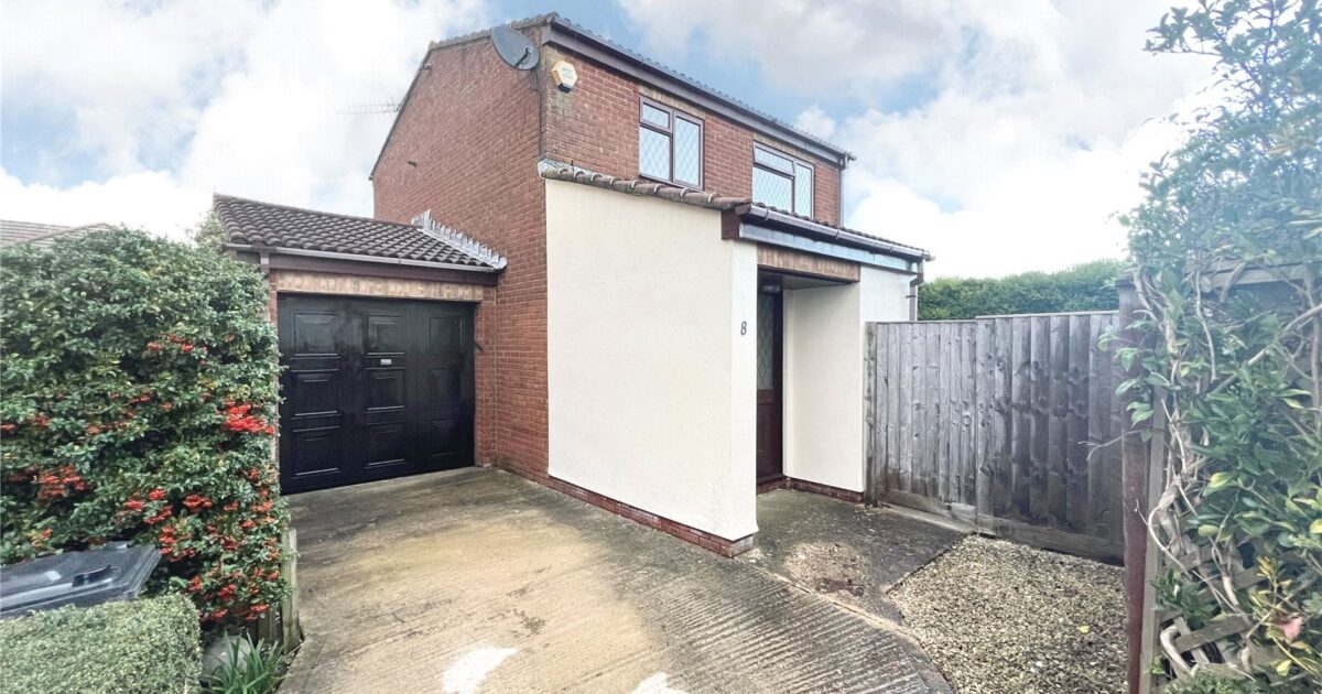 HOUSE – St Albans Close, Rodbourne, Swindon, Witlshire
