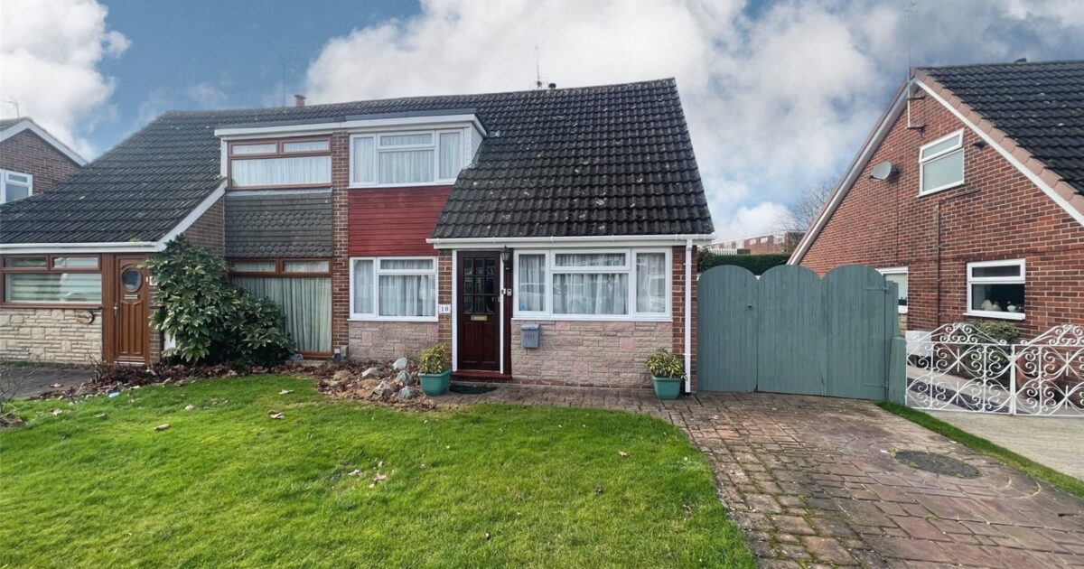 HOUSE – Larksfield, Covingham, Swindon