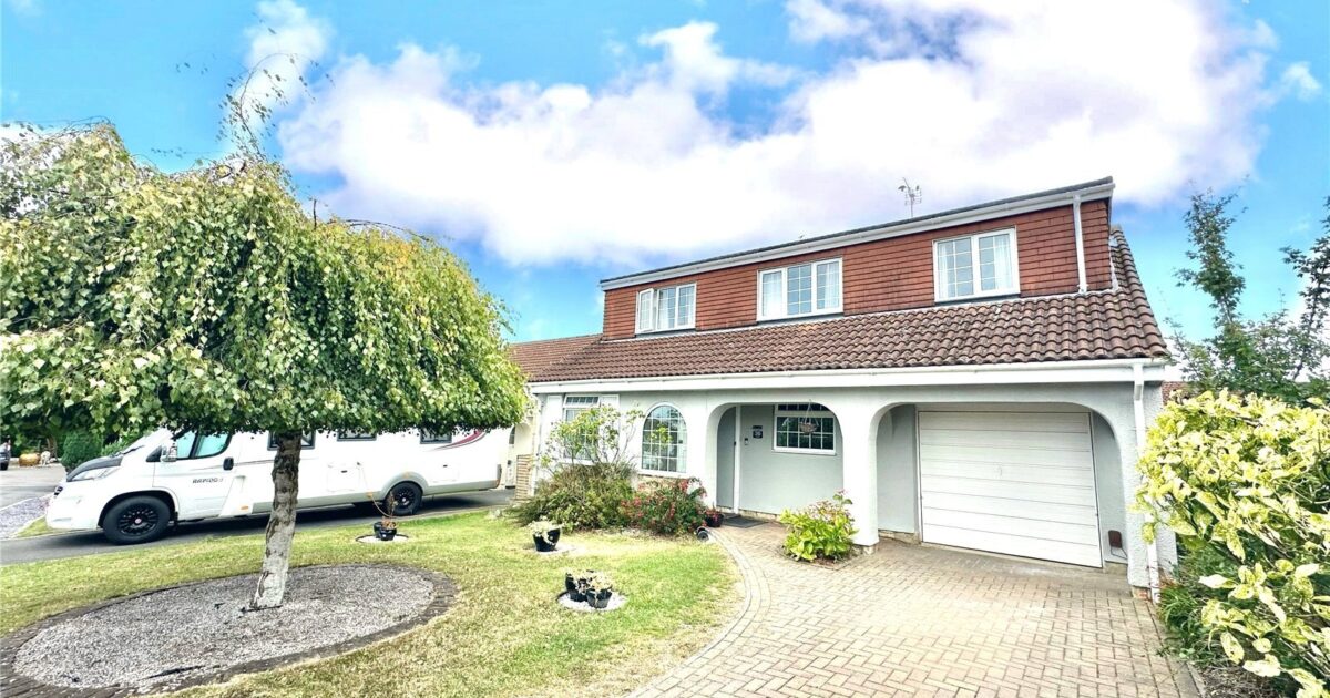 HOUSE – Alnwick, Toothill, Swindon