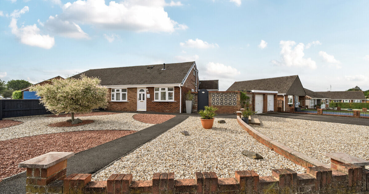 HOUSE – Derwent Drive, Upper Stratton, Swindon