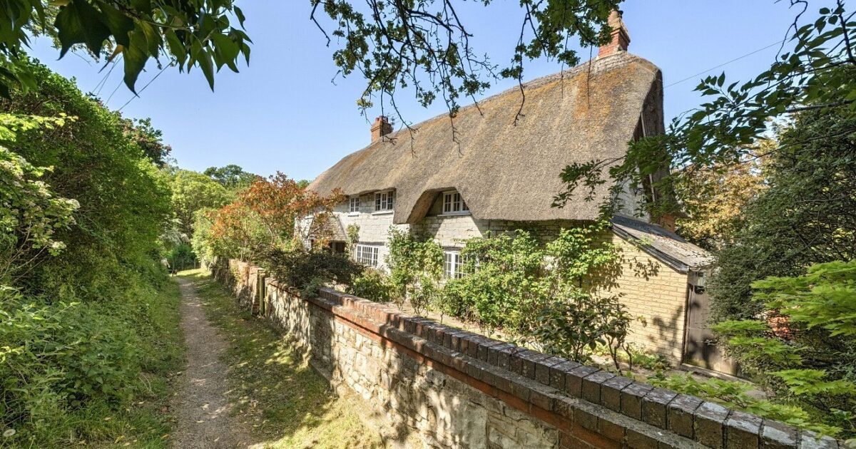 HOUSE – Cues Farmhouse, Cues Lane, Bishopstone