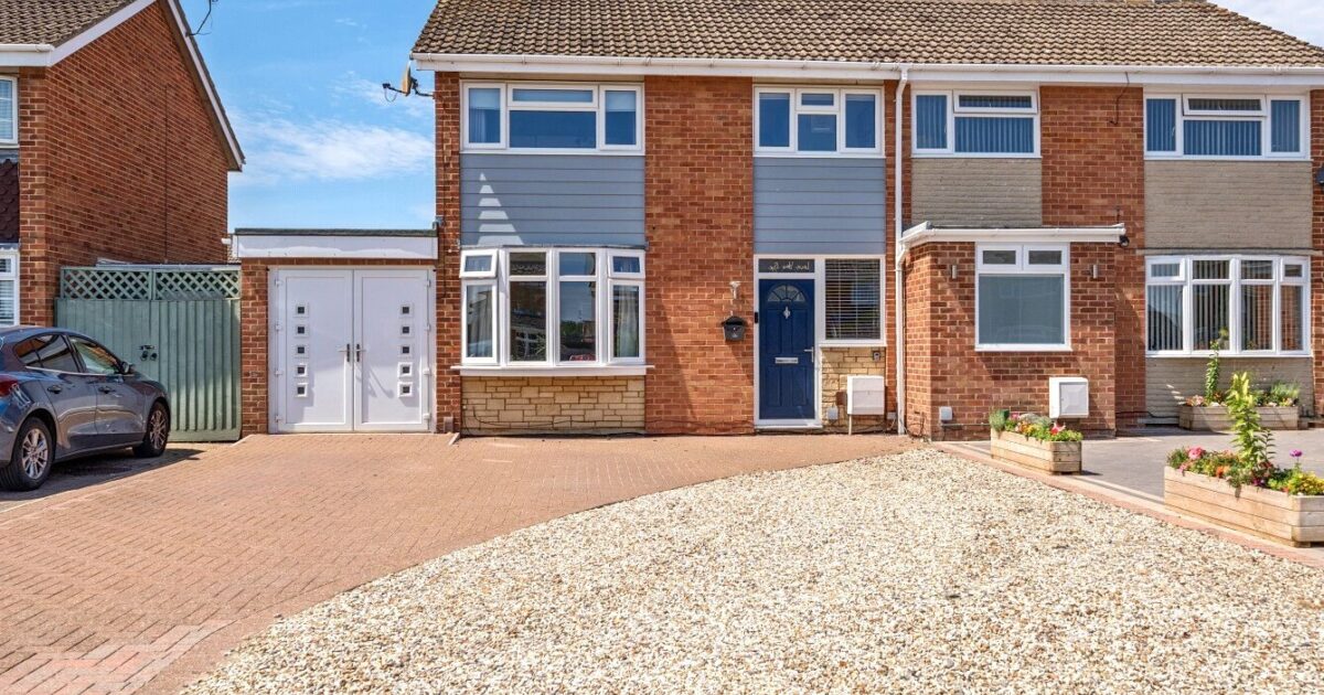 HOUSE – Poltondale, Covingham, Swindon