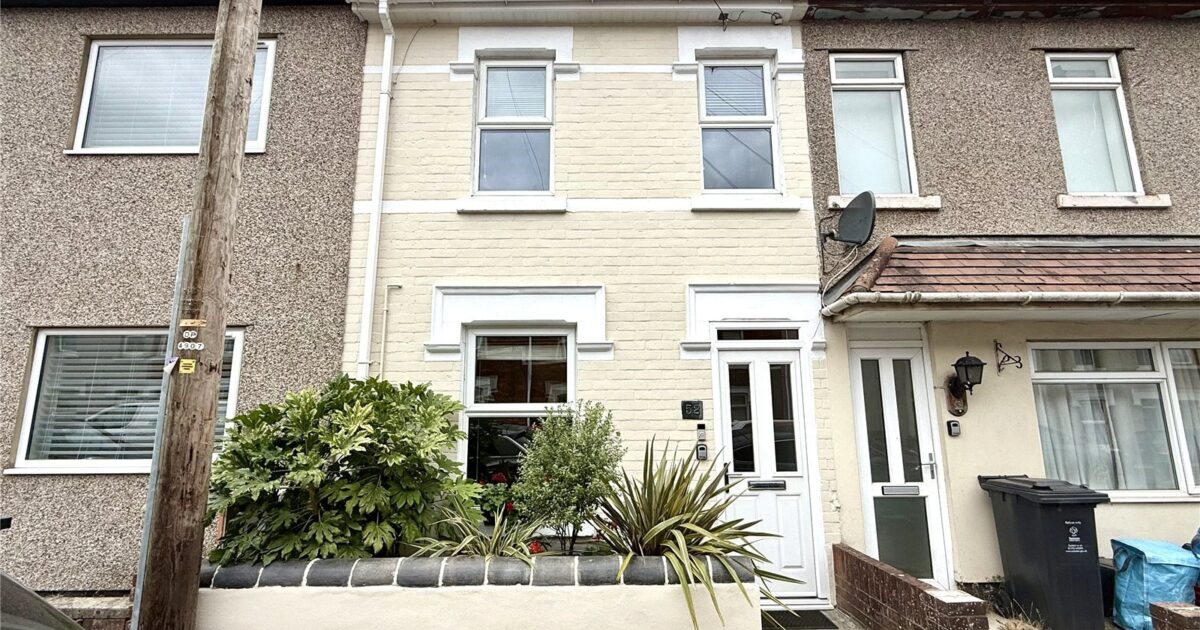 HOUSE – Deburgh Street, Swindon