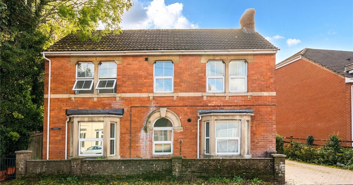 HOUSE – 2, St. Catherines Court, Devizes Road, Wroughton